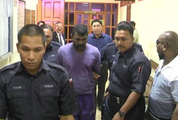 Peniaga besi buruk didakwa edar 569.5 kilogram dadah | Astro Awani