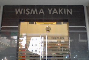 Peniaga Wisma Yakin sanggup berhabis RM100,000 demi selamat perniagaan ...