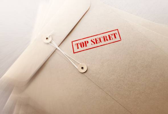 Dokumen sulit ketenteraan UK ditemui dibuang di jalan kawasan perumahan ...