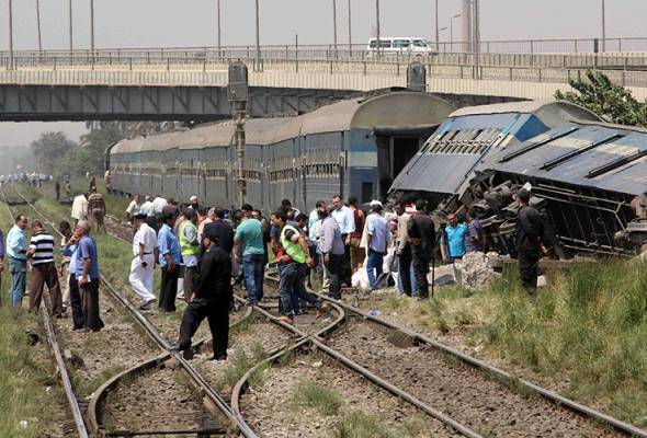 27 maut dalam kemalangan bas, keretapi di Mesir | Astro Awani