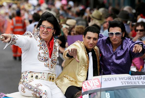 Elvis fans parade at Australian festival honouring rock 'n' roll idol ...