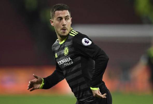 Hazard delighted to be Chelsea's middle man | Astro Awani