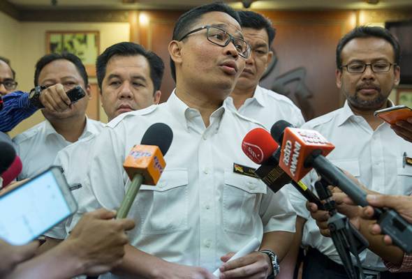 Why is Anwar silent on Dr Mahathir, Daim's forex scandal involvement ...