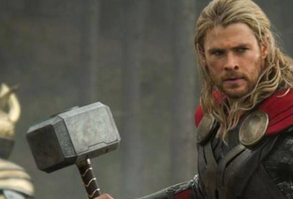 'Thor: Ragnarok' trailer features a gladiatorial fight among Avengers ...
