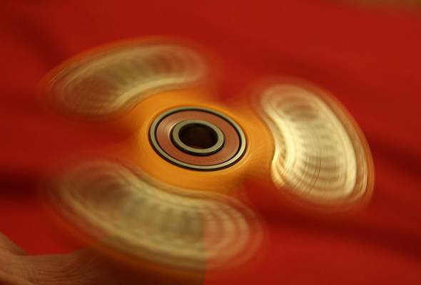 'Fidget Spinner': KP tunggu laporan penuh sebelum kenakan tindakan ...