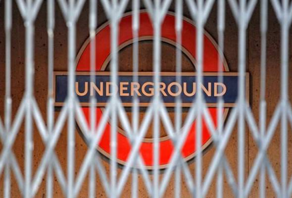 Pekerja kereta api London adakan mogok | Astro Awani Pekerja kereta api London adakan mogok | Astro Awani