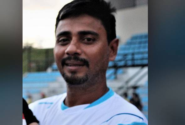 Khalid Jamlus minat bantu skuad bola sepak Perak | Astro Awani