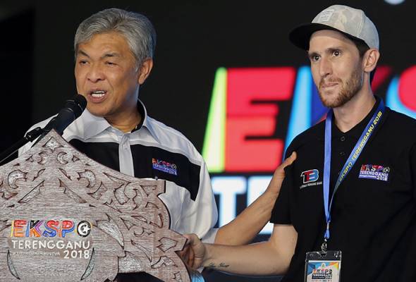 Mat Dan kini pemegang status Penduduk Tetap | Astro Awani