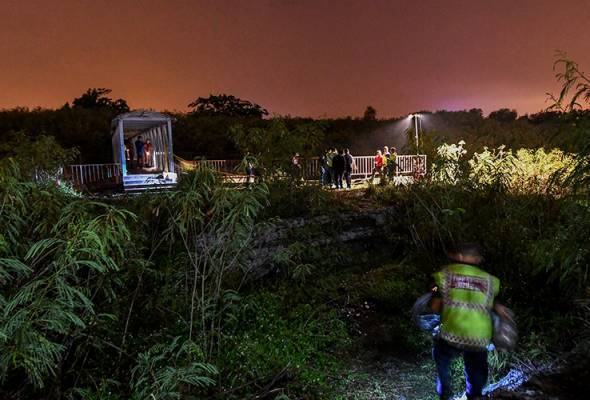 Operasi SAR remaja lelaki terjatuh dalam lombong diteruskan | Astro Awani