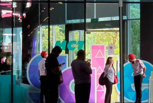 Insiden kuil: Siapa kata ada sidang media? - Pegawai One City | Astro Awani