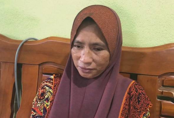 'Makcik nak tengok muka siapa yang buat Adib'- Ibu | Astro Awani