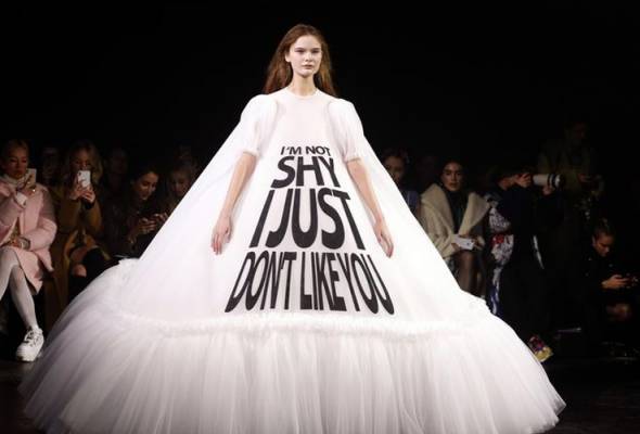 Apabila meme dijadikan sumber inspirasi dalam fesyen | Astro Awani