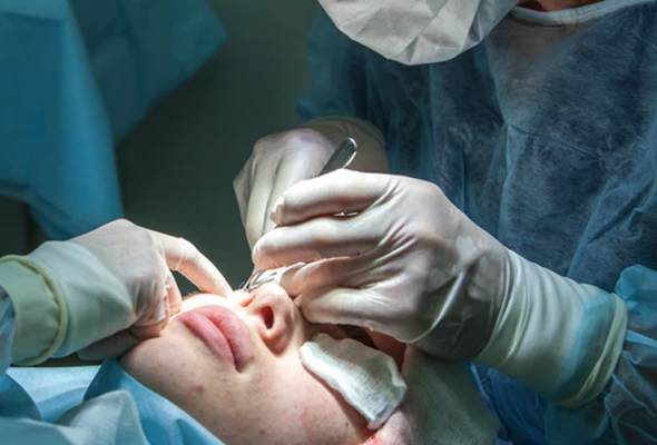 Pembedahan plastik bantu ekonomi pelancongan perubatan di Korea Selatan ...