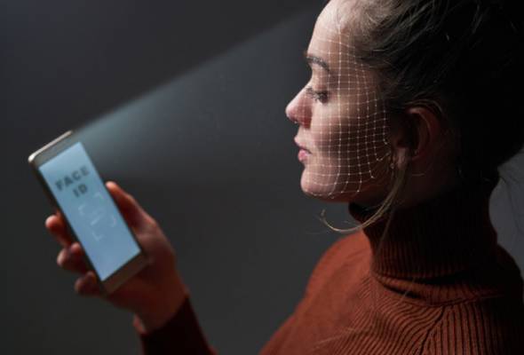 COVID-19: Apple rancang permudah fungsi Face ID | Astro Awani