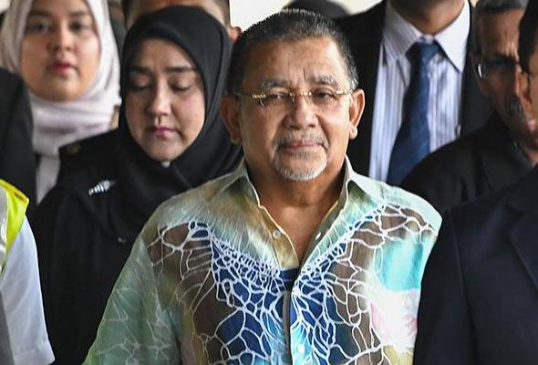 Isa Samad bela diri sembilan pertuduhan rasuah RM3 juta di Mahkamah ...