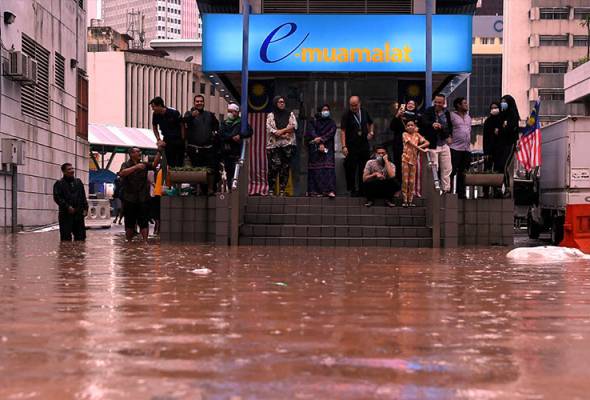 DBKL to review Development Order terms to prevent flash floods | Astro ...