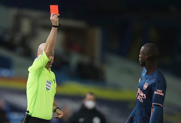 Pepe mohon maaf insiden kad merah lawan Leeds United | Astro Awani Pepe mohon maaf insiden kad merah lawan Leeds United | Astro Awani