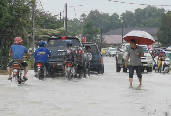 Mat rempit 'berpesta' di kawasan banjir takkan terlepas tindakan ...
