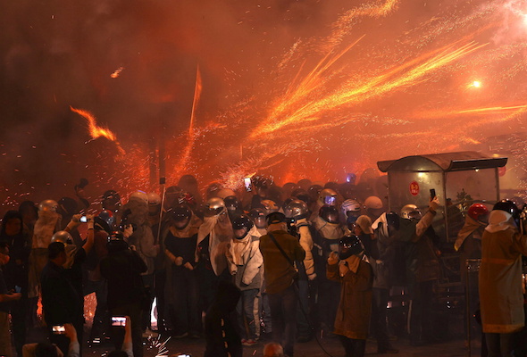 Firecrackers fly as Taiwanese celebrate pared back festival | Astro Awani