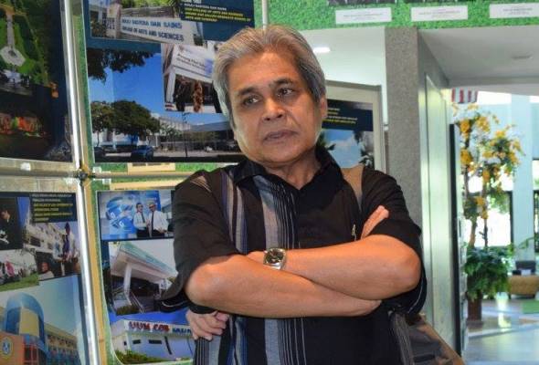 Carian mengenai topik hatta-azad-khan | Astro Awani