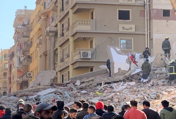 Building collapse in Cairo leaves 5 dead | AWANI International