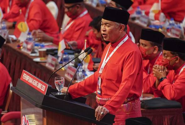 UMNO sends clear signal for 'clean break' with Bersatu | Astro Awani UMNO sends clear signal for 'clean break' with Bersatu | Astro Awani