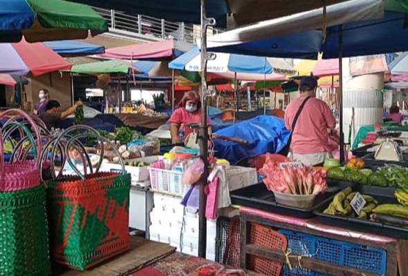 Peniaga lega Pasar Sentral Sibu beroperasi kembali | Astro Awani