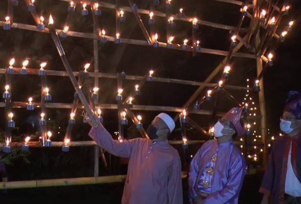 After last year's hiatus, large-scale panjut reignited in Kampung Ribu ...