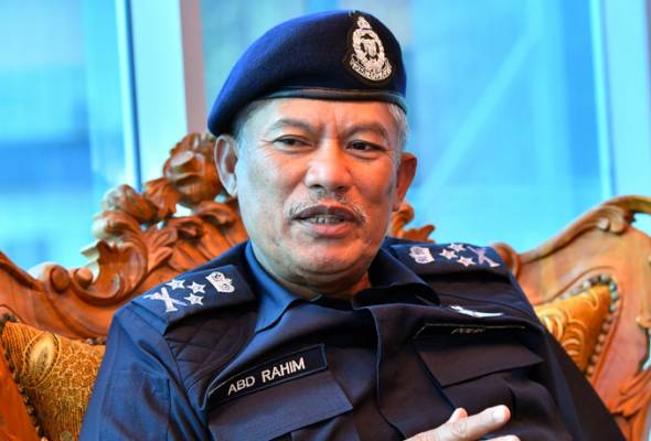 Roadblocks stepped up to foil unauthorised 'balik kampung' travellers ...