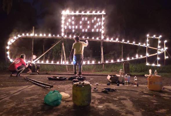 Panjut bentuk kapal selam KRI Nanggala tanda simpati | Astro Awani