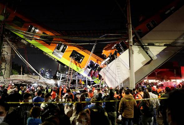 Landasan kereta api bertingkat Mexico runtuh, 13 maut | Astro Awani