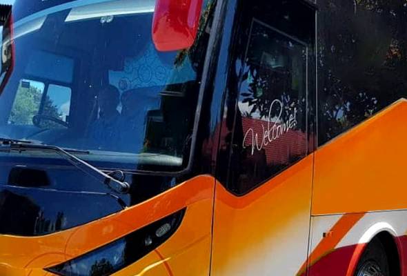 RM30,000 bantu 100 pemandu bas pelancongan - MTC | Astro Awani