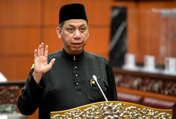 Hisamudin antara tiga angkat sumpah sebagai Senator | Astro Awani