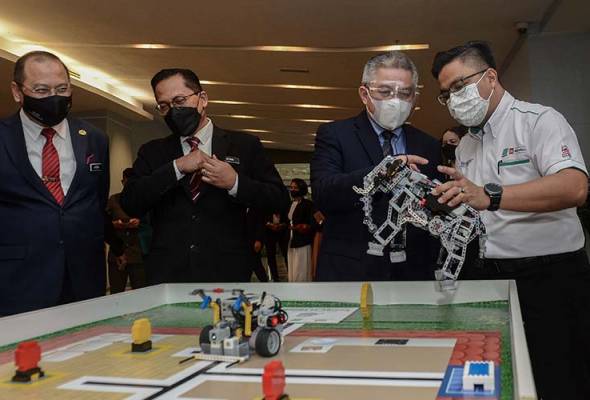 Carian mengenai topik sti-field | Astro Awani