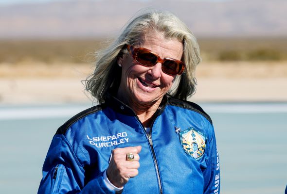 Daughter of pioneering astronaut Alan Shepard soars to space aboard ...
