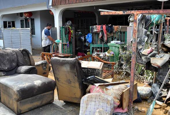 KKMM to extend aid of more than RM2 million to flood victims | AWANI ...