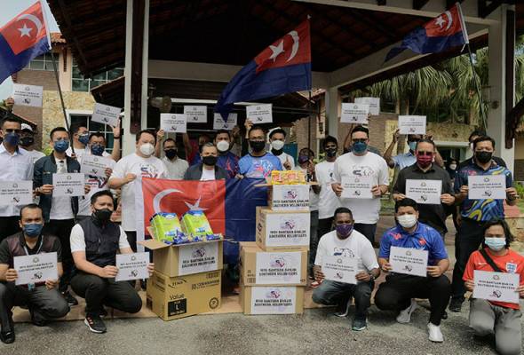 Johor sends Southern Volunteers team to help Hulu Langat flood victims ...