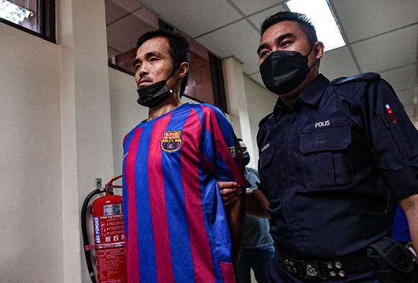 Lelaki didakwa miliki senjata api tiruan, baju kalis peluru dan buku ...