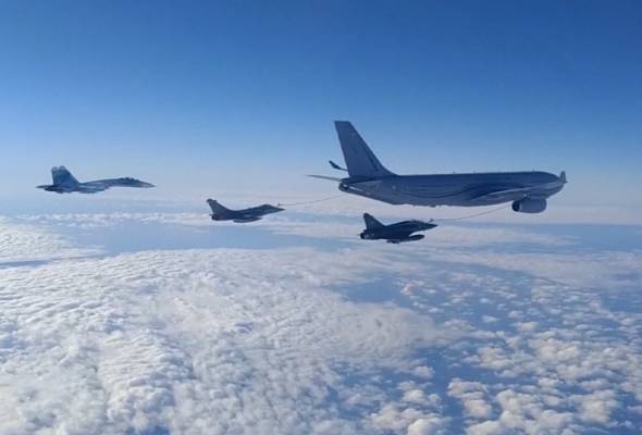 Rusia arah jet pejuang iringi pesawat peninjau AS di Laut Hitam | Astro ...