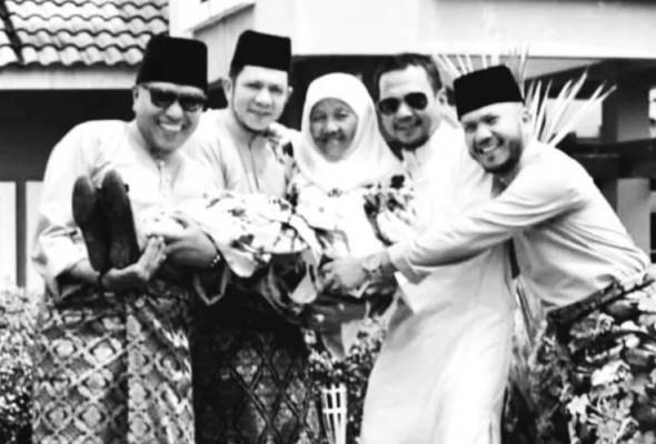 Ibu Datuk Hattan meninggal dunia | Astro Awani