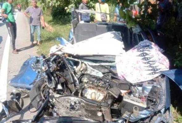 Dua beradik maut nahas jalan raya selepas hadiri kenduri kahwin abang | Astro Awani