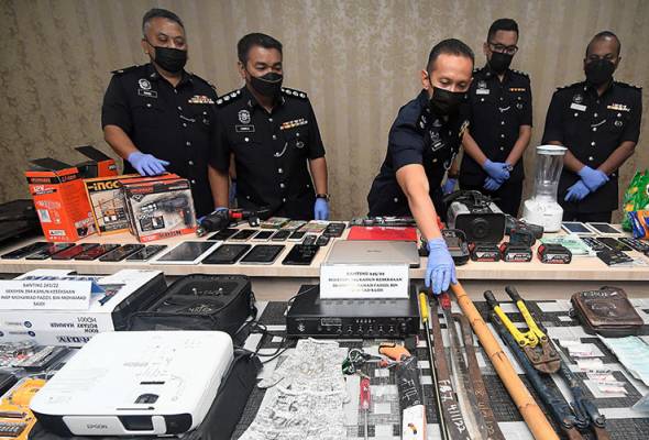 Ops Sarang 29 Lelaki Termasuk Tokan Dadah Ditahan Dalam Kebun Kelapa