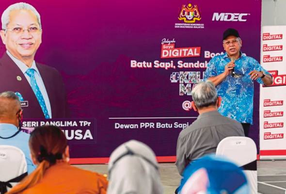 Kerajaan pasang PoP fiber optik di 700 sekolah Sabah | Astro Awani