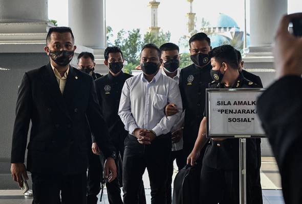 Carian mengenai topik datuk-ab-aziz-abdullah | Astro Awani