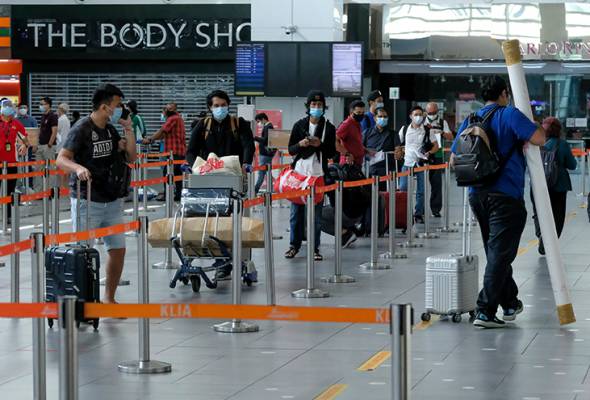 Border reopening: Police deployment at KLIA, klia2 to ensure travellers ...