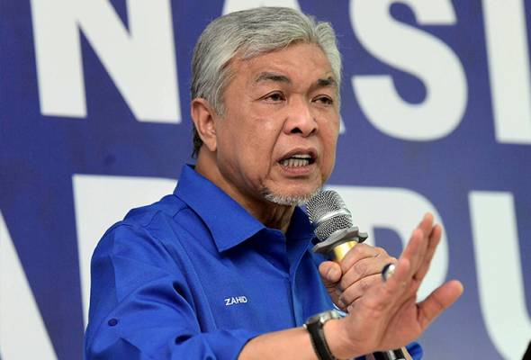 Pasleak: Tepuk dada tanya selera, kata Zahid kepada Annuar | Astro Awani