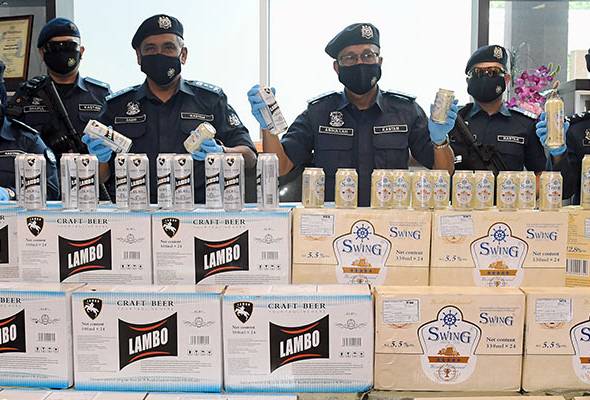 Customs thwart attempt to smuggle six containers of alcohol | AWANI ...
