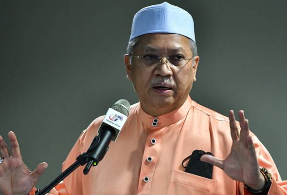 Cadangan Ismail Sabri jadi Pengerusi BN hanya lontaran idea - Annuar ...
