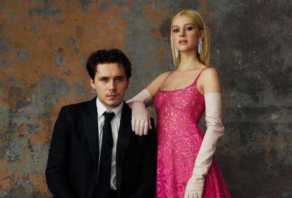 Pasangan David dan Victoria Beckham sambut menantu, Brooklyn nikahi ...