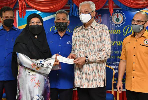 709 bekas pekerja Perwaja Steel Sdn Bhd terima pampasan RM8.6 juta - PM ...